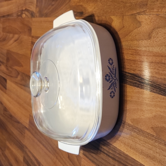 Corningware | Kitchen | Vintage Corningware Blue Cornflower Covered ...